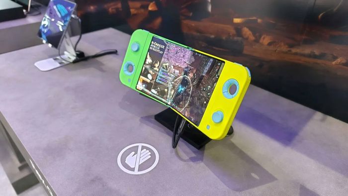 Samsung giới thiệu Flex Gaming như một thiết bị chơi game với màn hình ...