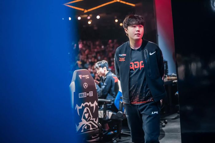 Rekkles chỉ ra lí do LMHT khu vực LEC - LCS không thể sánh kịp với LPL và LCK