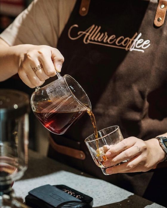 Allure Coffee – Điểm đến cà phê độc đáo với gam màu nâu bí ẩn - Mytour
