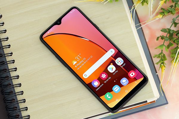 Mua Điện Thoại Samsung Galaxy Cho Ngày Lễ Tình Nhân