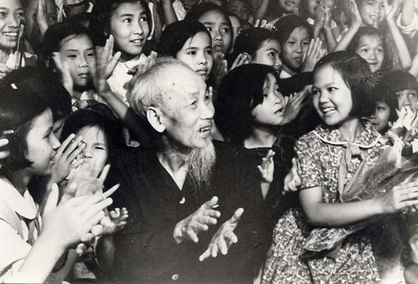 Bộ sưu tập 40+ hình ảnh đẹp và ý nghĩa về Bác Hồ