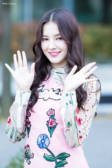 Bức tranh về Nancy đẹp, dễ thương, và đáng yêu