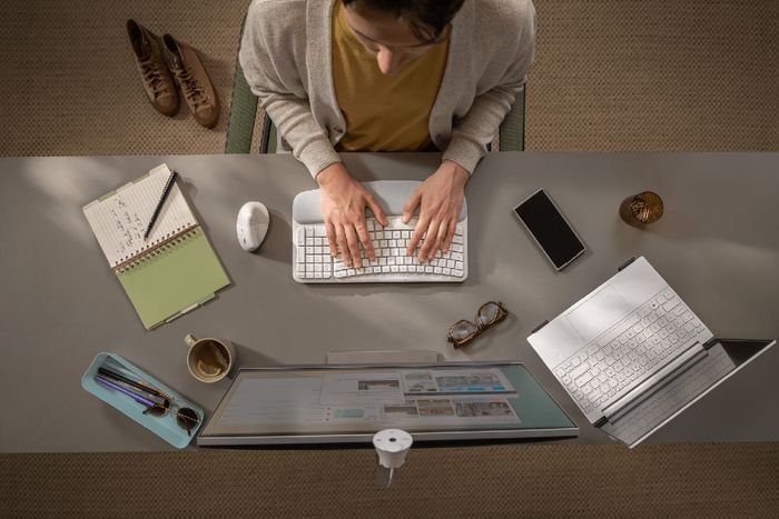 Introducing Logitech's revolutionary ergonomic keyboard, Wave Keys ...