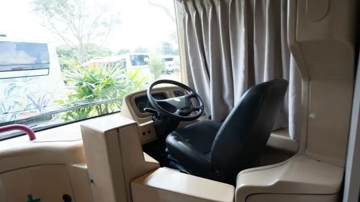 The Bus Collective - Premium Hotel Revamped from Vintage Buses - Mytour