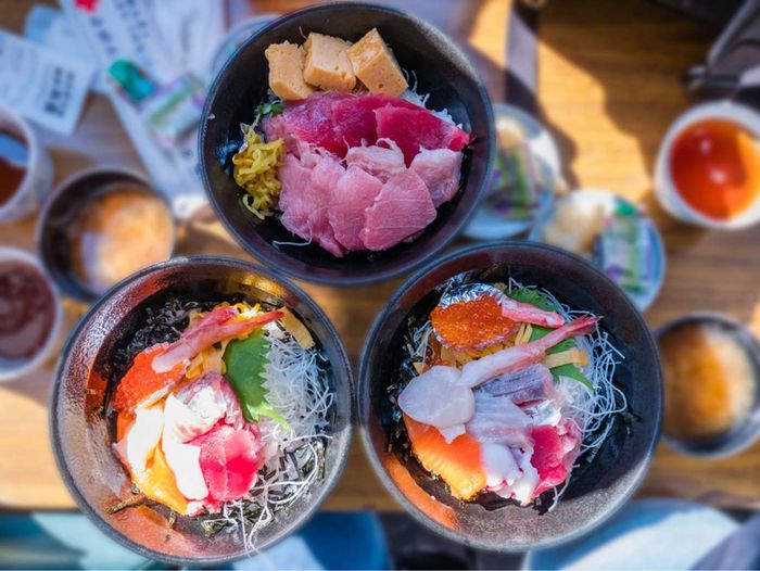 Exploring Tokyo's Culinary Delights: Must-Try Dishes and Dining Spots