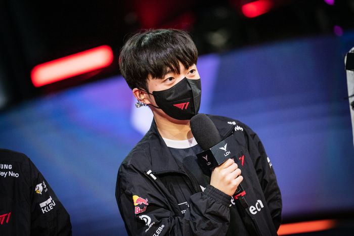 Doinb tiết lộ thực tế khó tin: LPL chẳng có khả năng nào đánh bại LCK để giành ngôi vô địch