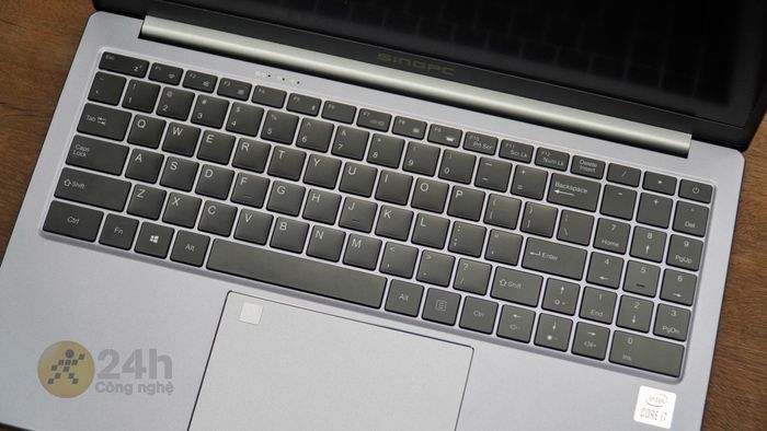 SingPC M16 - An unbelievably cheap laptop with an unexpectedly powerful ...