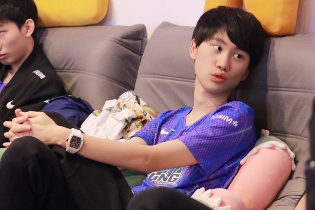 Doinb bị phạt nặng vì tiết lộ thông tin nội bộ của giải đấu LPL