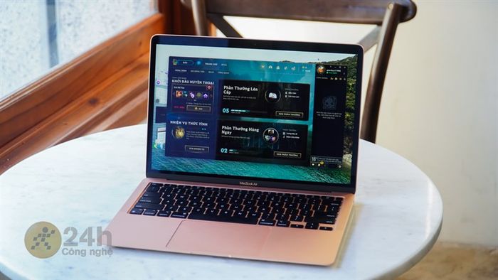 Choosing Between MacBook Air M1 and MacBook Air M2: Which One Is Right for You?