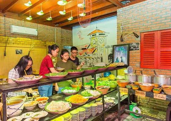 Exploring Thị Buffet – Saigon's Ultimate Snack Haven