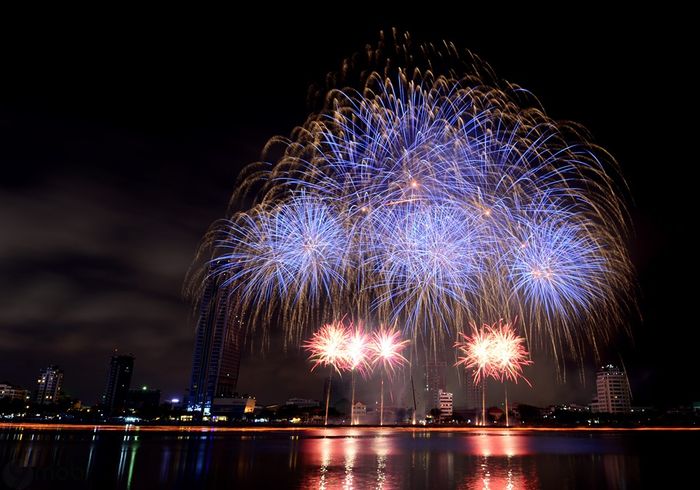 Beautiful Tet fireworks images