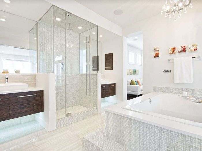 The Most Stunning Glass Bathroom Designs