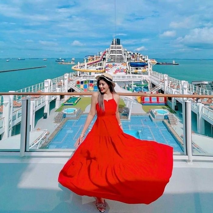 Explore Singapore with a 3D2N voyage on the luxurious 5-star Genting ...