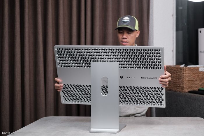 Trải nghiệm Apple Pro Stand: chân màn hình trị giá 1000USD có điểm gì ...