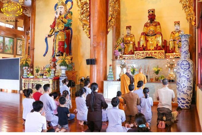 A concise prayer for temple visits, encompassing wishes for blessings ...