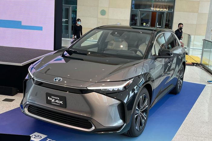Toyota bZ4X, không gì có thể sánh kịp với vẻ đẹp của nó trong thực tế!