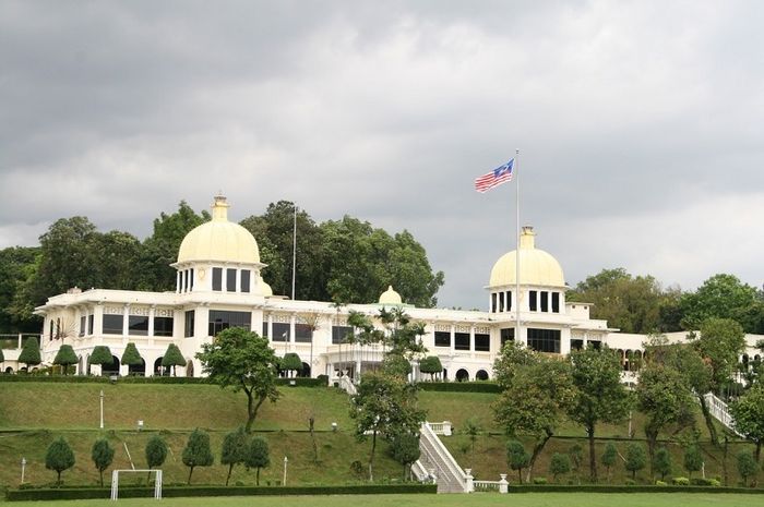 Marvel at the majestic Istana Negara, Malaysia's Royal Palace, a true ...