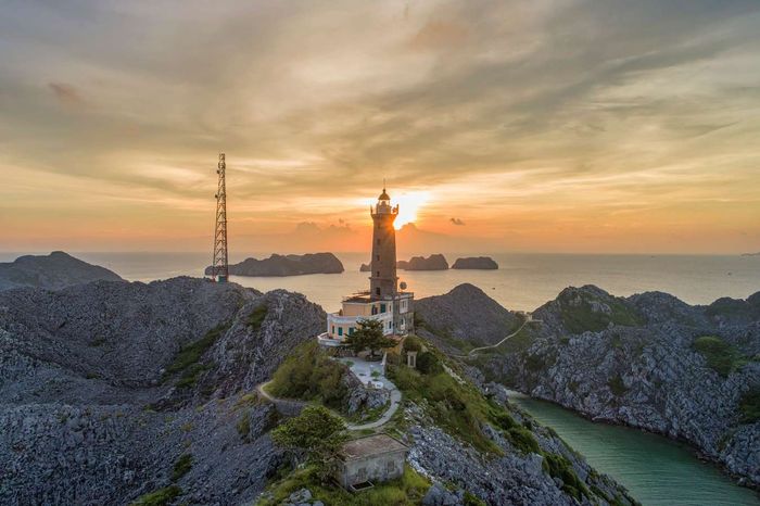 Long Chau Lighthouse – The ‘Eternal Eye’ that Never Fades