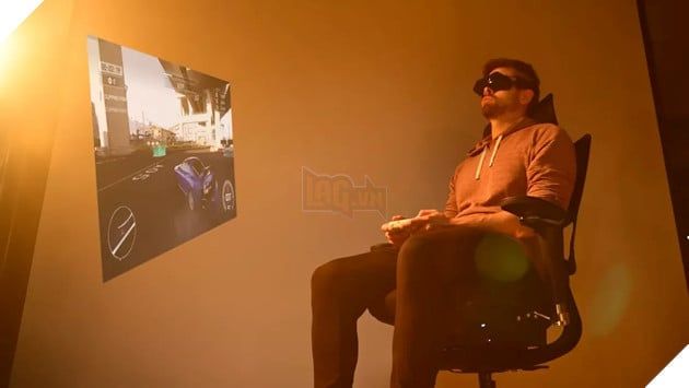 Modder sáng tạo ra một chiếc ghế văn phòng tích hợp đầy đủ các linh ...